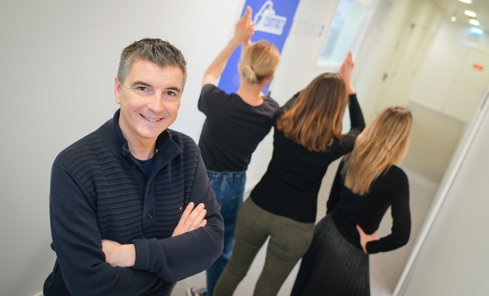 Stéphane Gilbert et ses Drôles de Dames - RTL Belgium